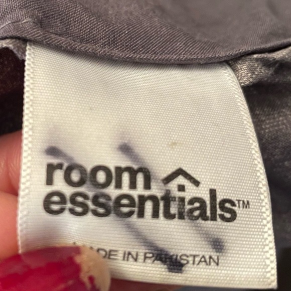 Room Essentials | Bedding | Room Essentials By Target Reversible Queen ...